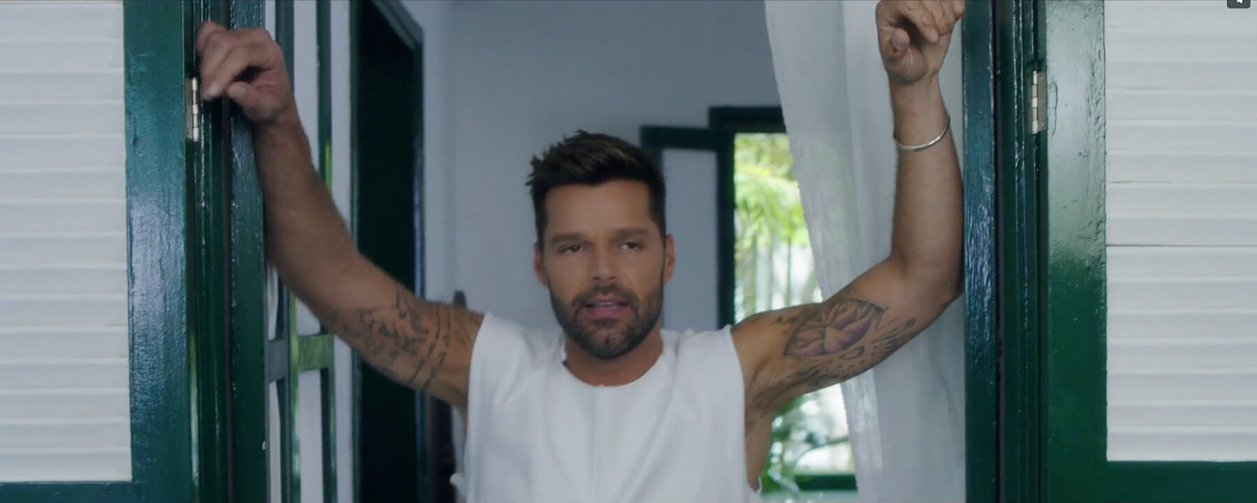Ricky Martin - La Mordidita - Minded Factory